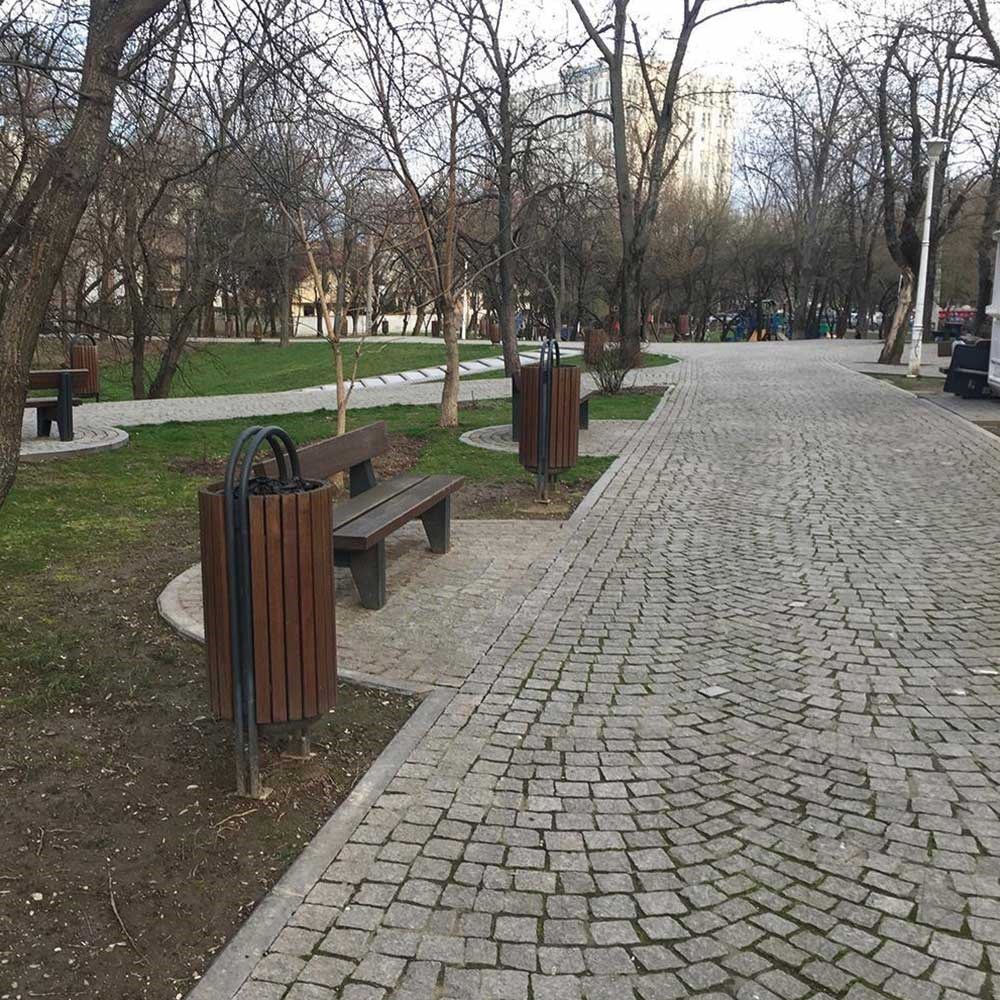 Grey Granite Splitface Cobblestone, 10 x 10 x 10 cm - Piatraonline UK