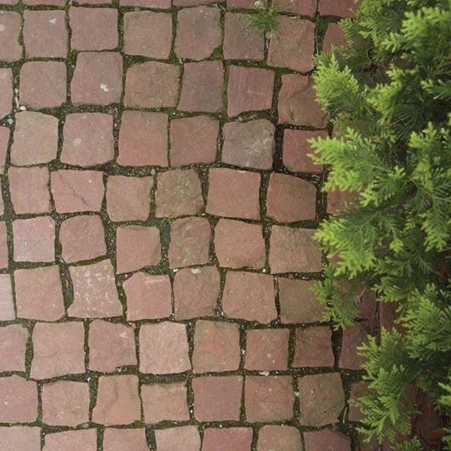 Red Vidin Sandstone Splitface Cobblestone - Piatraonline UK